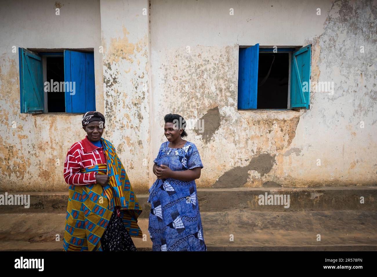 Rwanda women hi-res stock photography and images - Alamy