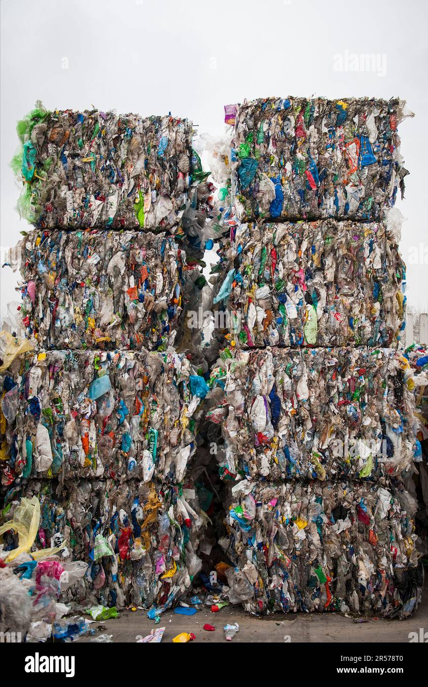 Toxic waste hi-res stock photography and images - Alamy