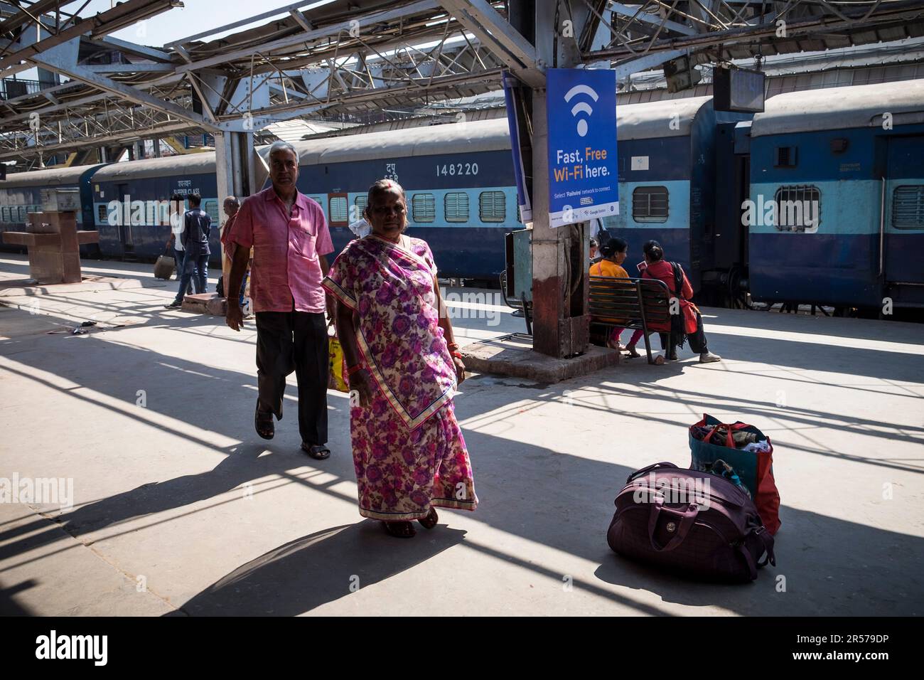 Varanasi railway station india hi-res stock photography and images - Alamy