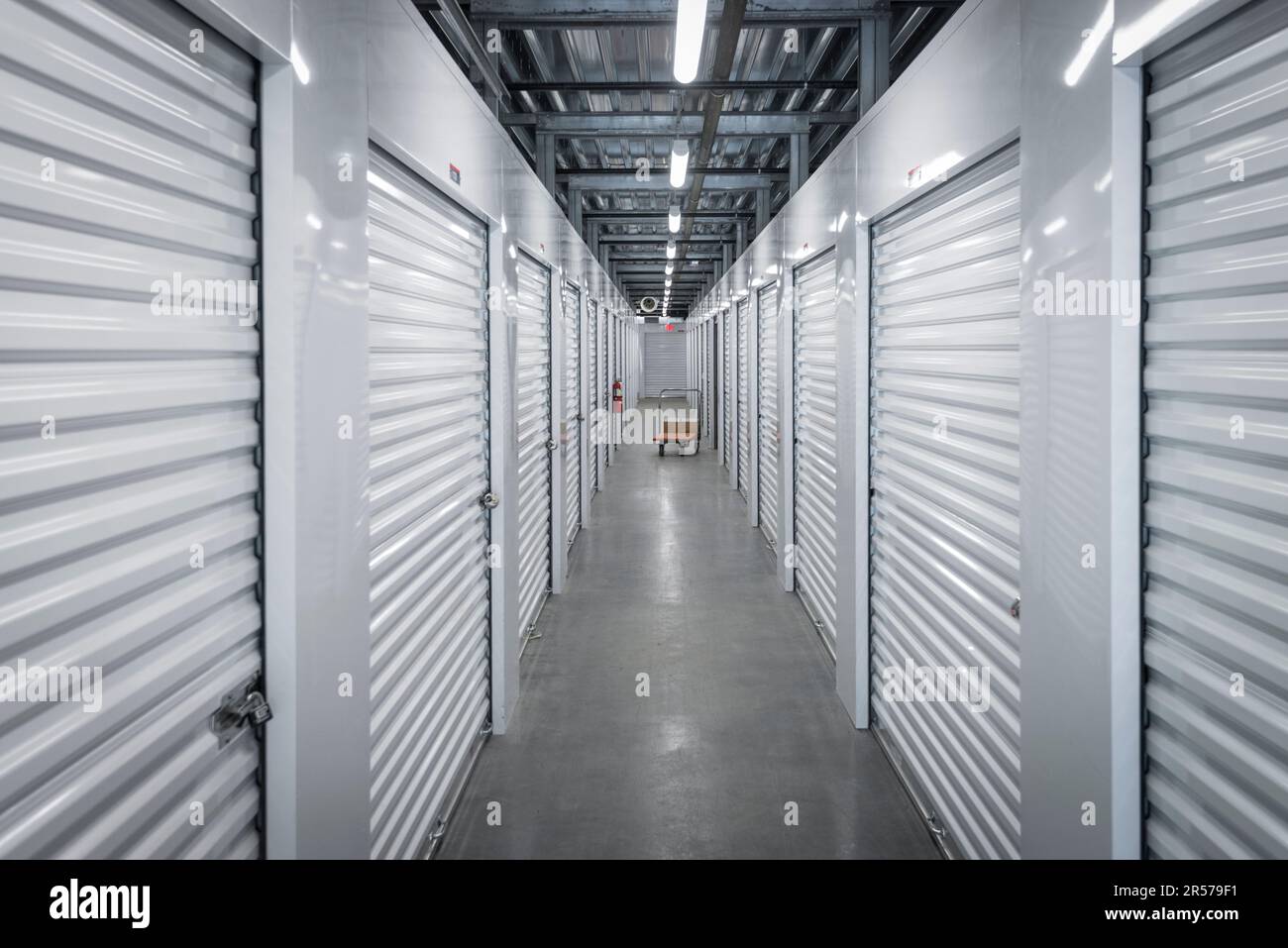 Inside self storage hi-res stock photography and images - Alamy