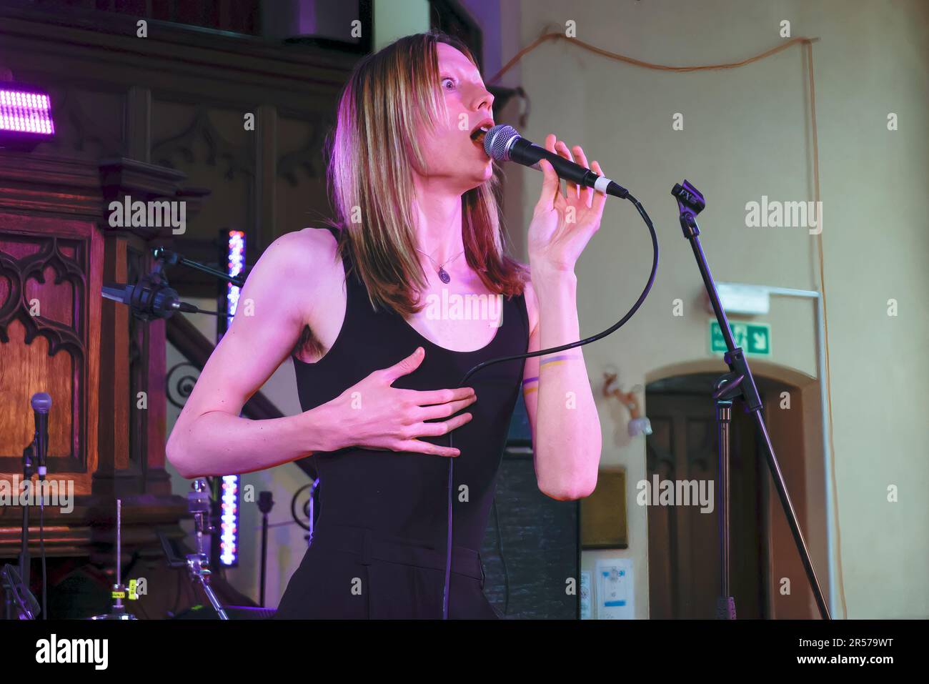 City of Brighton & Hove, East Sussex, UK. Alice Low performing at One ...