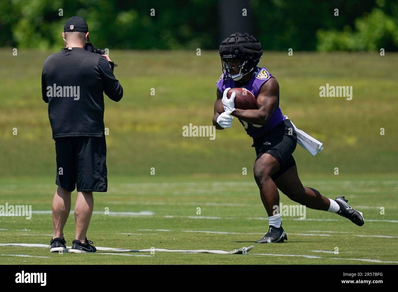 Baltimore Ravens running back Owen Wright works out during the team's ...