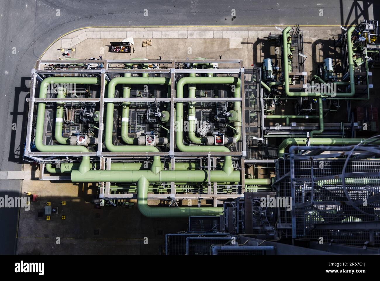 ROTTERDAM - An overview of the Neste refinery on the Maasvlakte ...