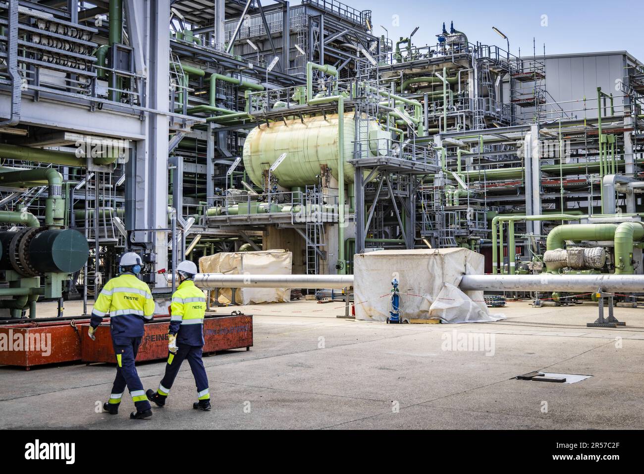 ROTTERDAM - Employees on the site of the Neste refinery on the ...
