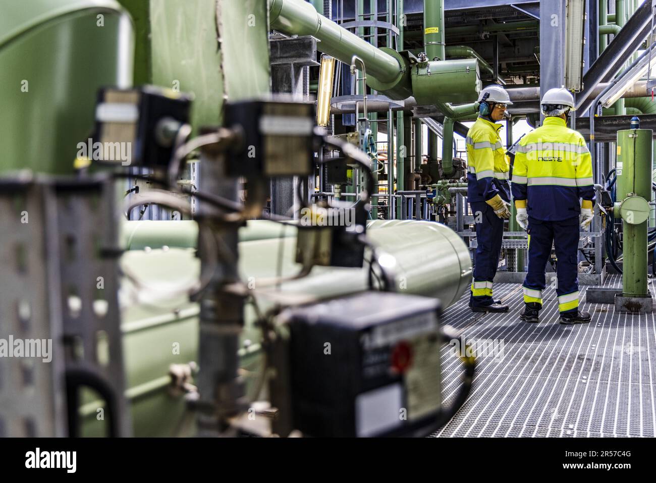 ROTTERDAM - Employees on the site of the Neste refinery on the ...