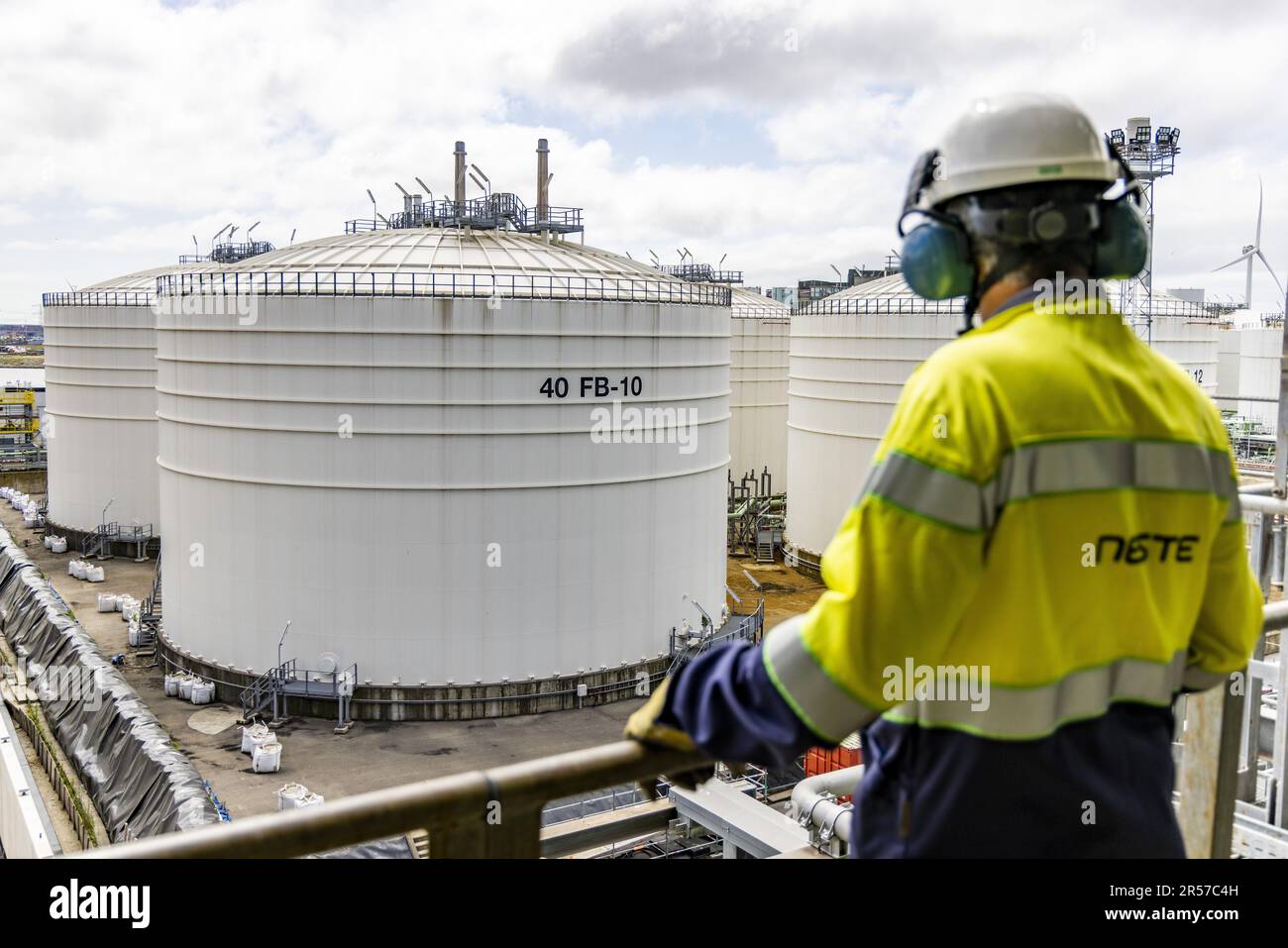 ROTTERDAM - Employees on the site of the Neste refinery on the ...