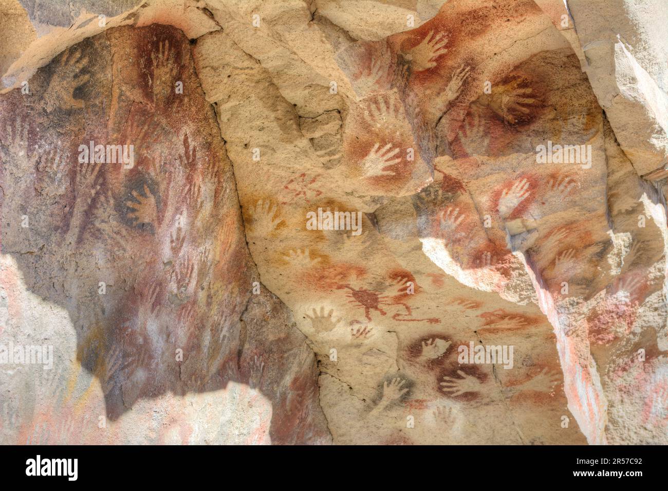 Prehistoric art - handprints in Cueva de las Manos cave and complex of ...