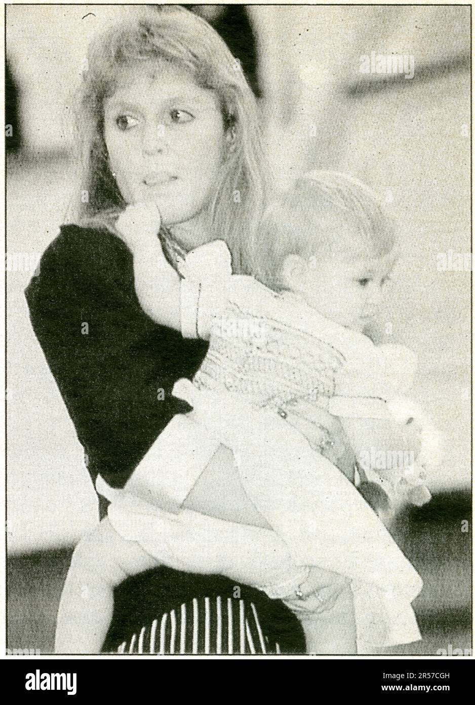 Sarah Ferguson avec sa fille Beatrice. 1990 Stock Photo - Alamy