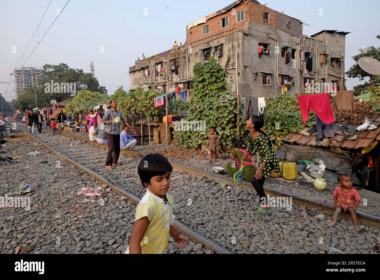 India. Kolkata. Park Circus slum Stock Photo - Alamy