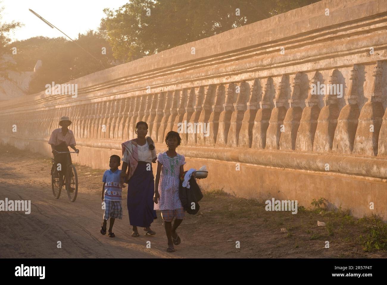 Myanmar. Bagan. Daily life Stock Photo - Alamy