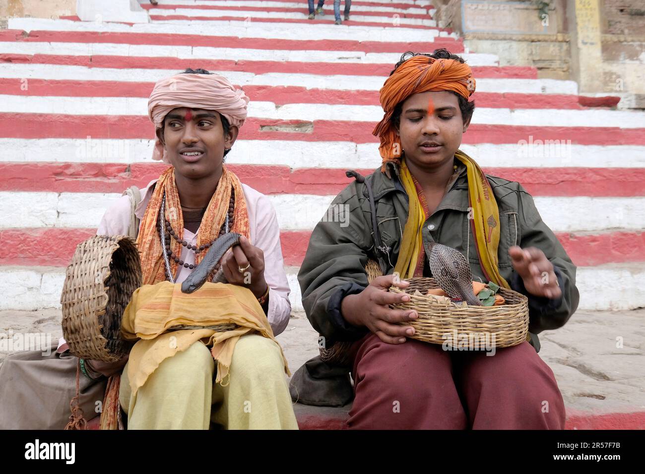 India. Varanasi. daily life Stock Photo - Alamy