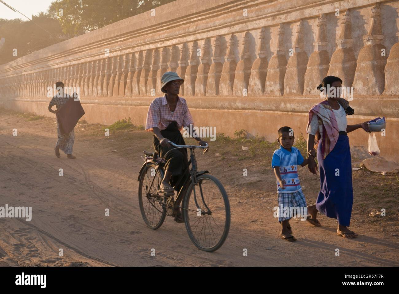 Myanmar. Bagan. Daily life Stock Photo - Alamy