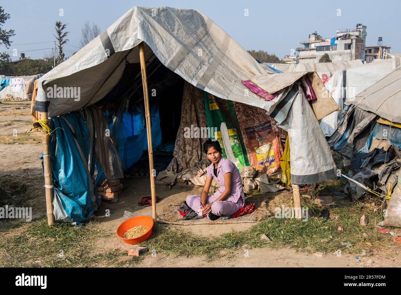 Nepal. Kathmandu.one year after the earthquake. Chhuchmepati refugee ...