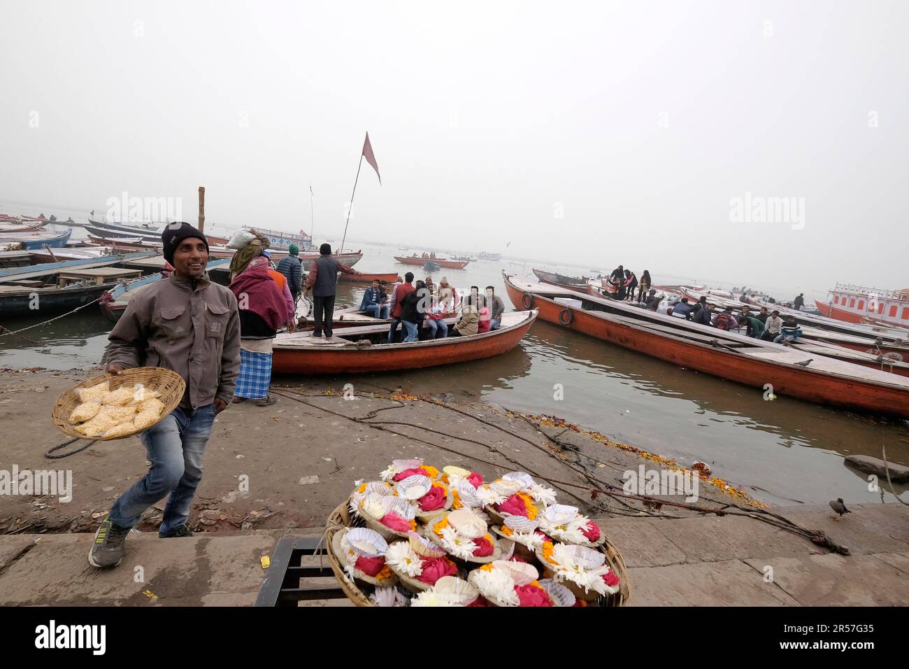 India. Varanasi. daily life Stock Photo - Alamy