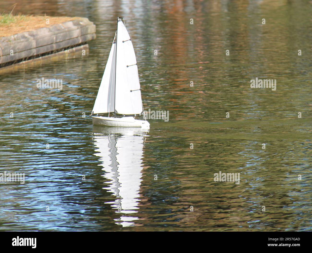 Radio controlled vessel hi-res stock photography and images - Alamy