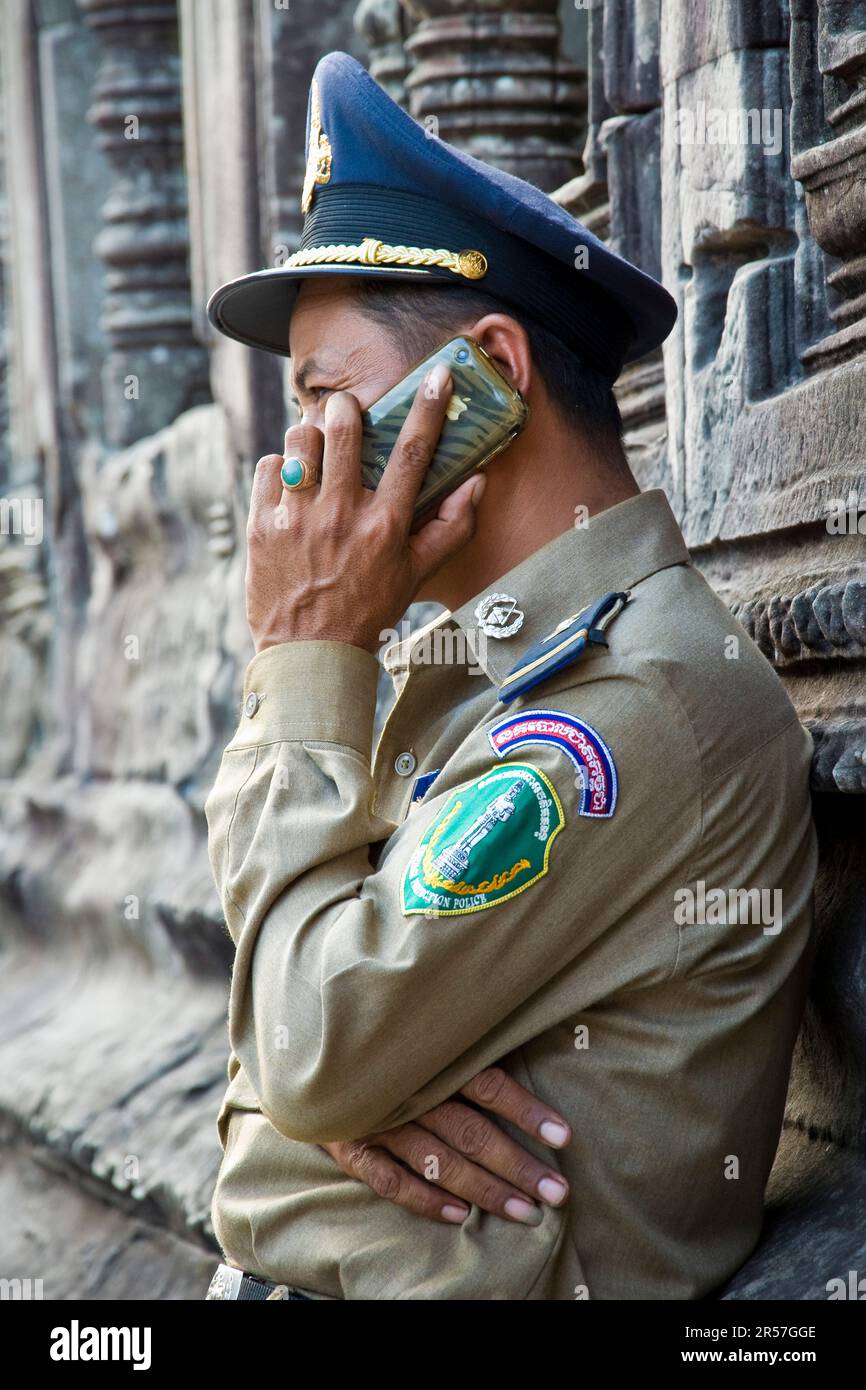 Soldier. Angkor Wat temple. Cambodia Stock Photo - Alamy
