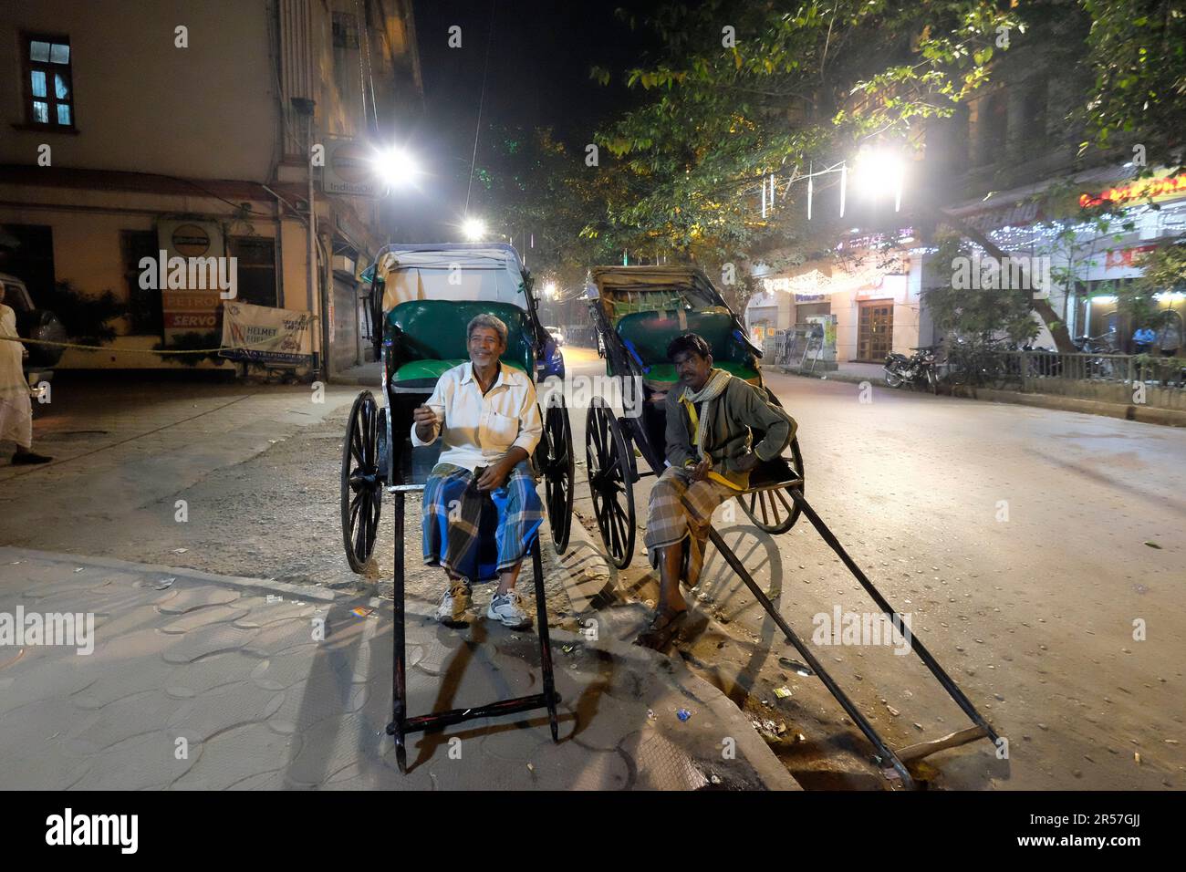 Rickshaw photographs hi-res stock photography and images - Alamy