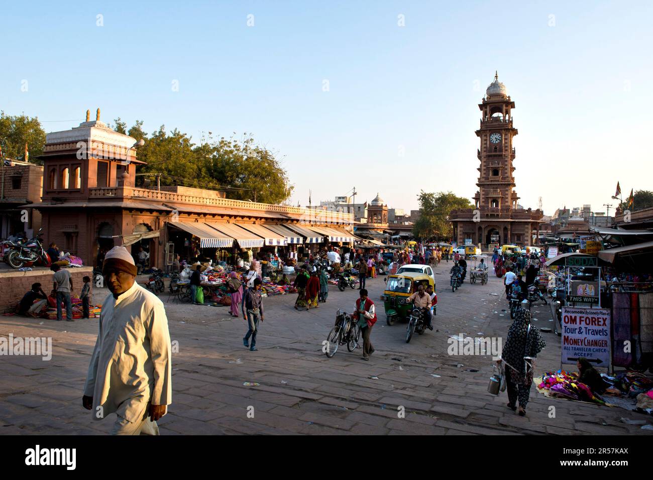 India daily life hi-res stock photography and images - Alamy