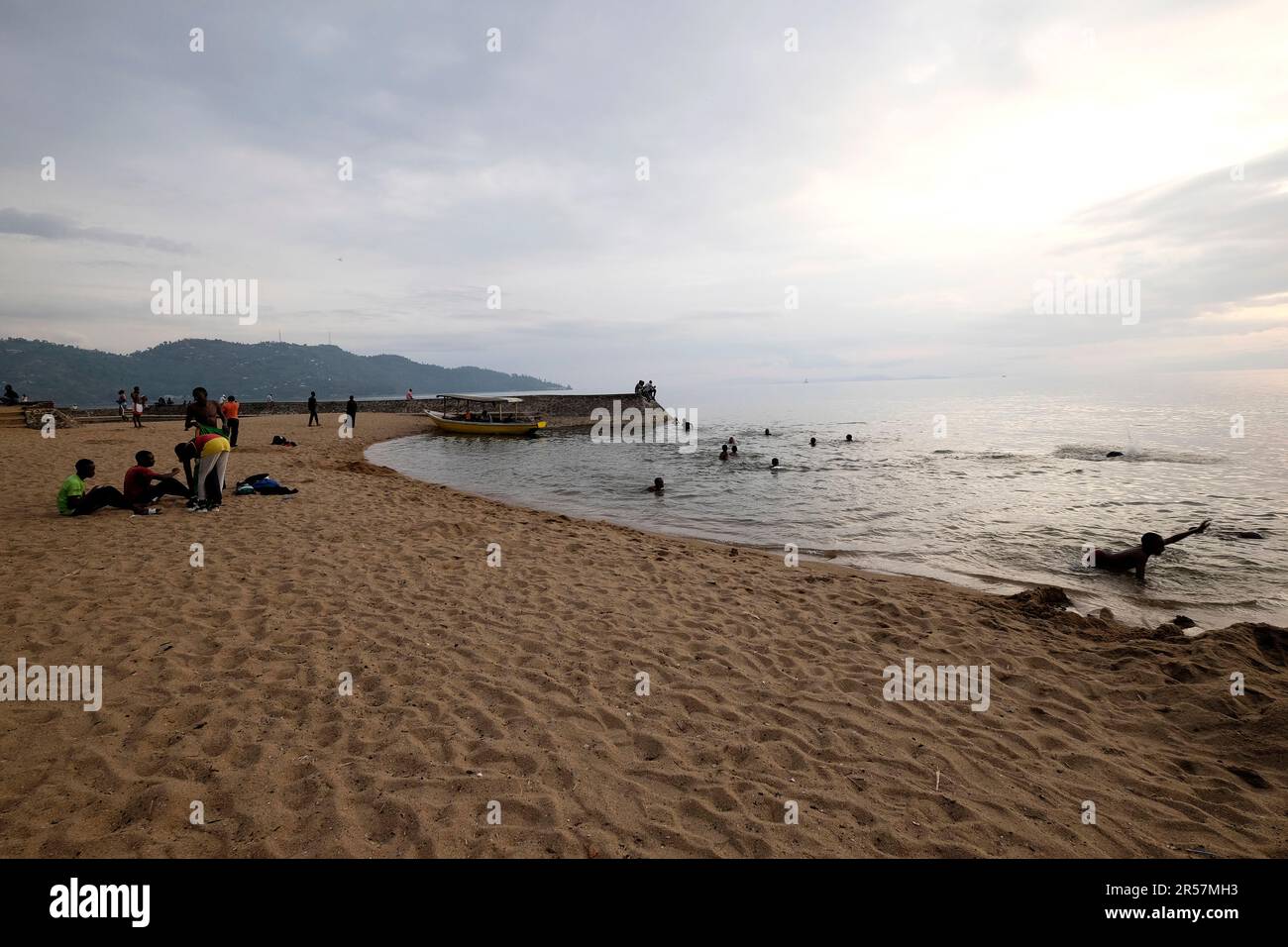 Rwanda. Gisenyi. Kivu lake. daily life Stock Photo - Alamy