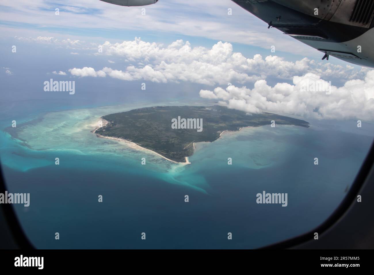 Island viewed from drone tropical hi-res stock photography and images ...