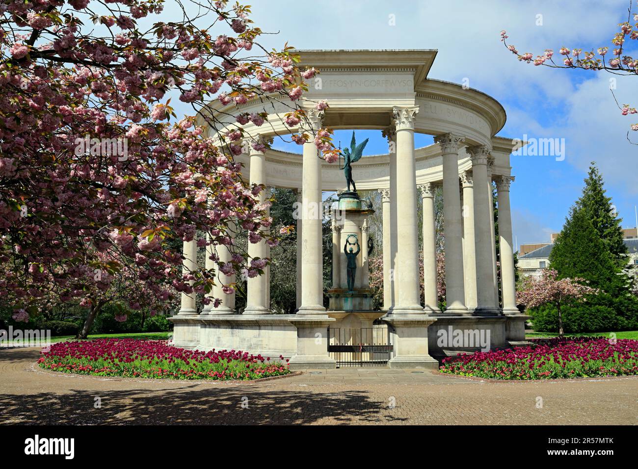 Alexandra gardens war memorial hi-res stock photography and images - Alamy