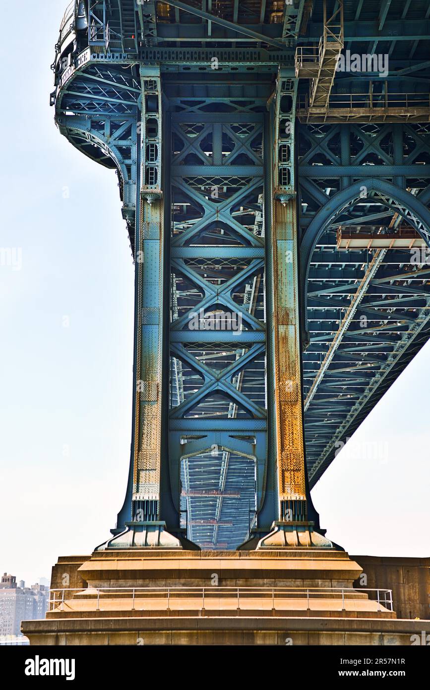 picture of a detail from the manhattan bridge new york Stock Photo - Alamy