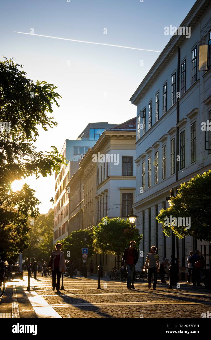 Hungary. Budapest. daily life in centre town Stock Photo - Alamy