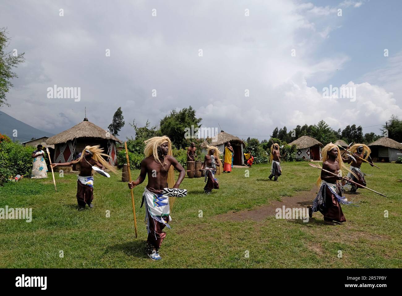 Rwanda. Ruhengeri. Musanze. Iby'Iwacu Cultural village Stock Photo - Alamy