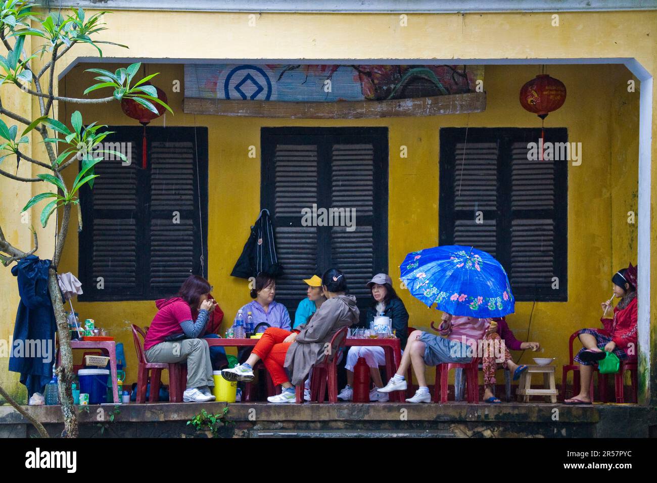 Vietnam daily life hi-res stock photography and images - Alamy