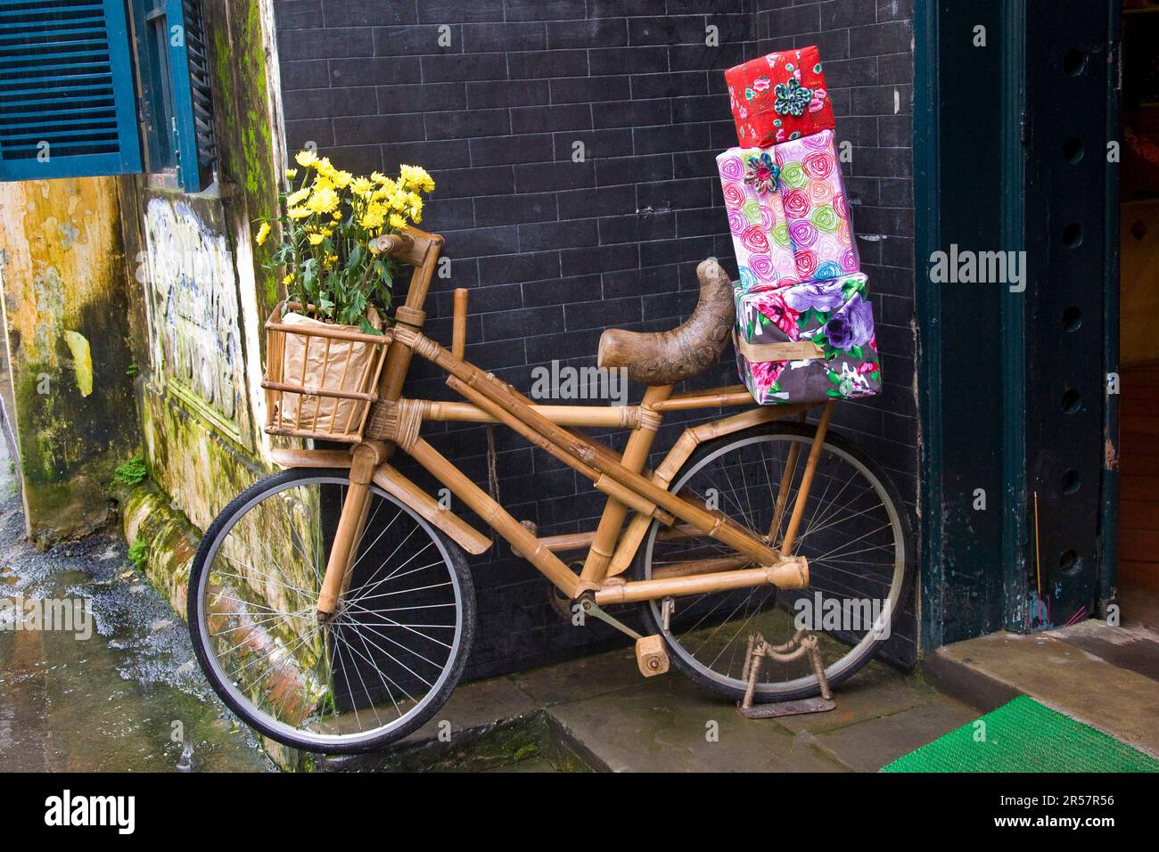 Traditional bicycle. Hoi An. Vietnam Stock Photo - Alamy
