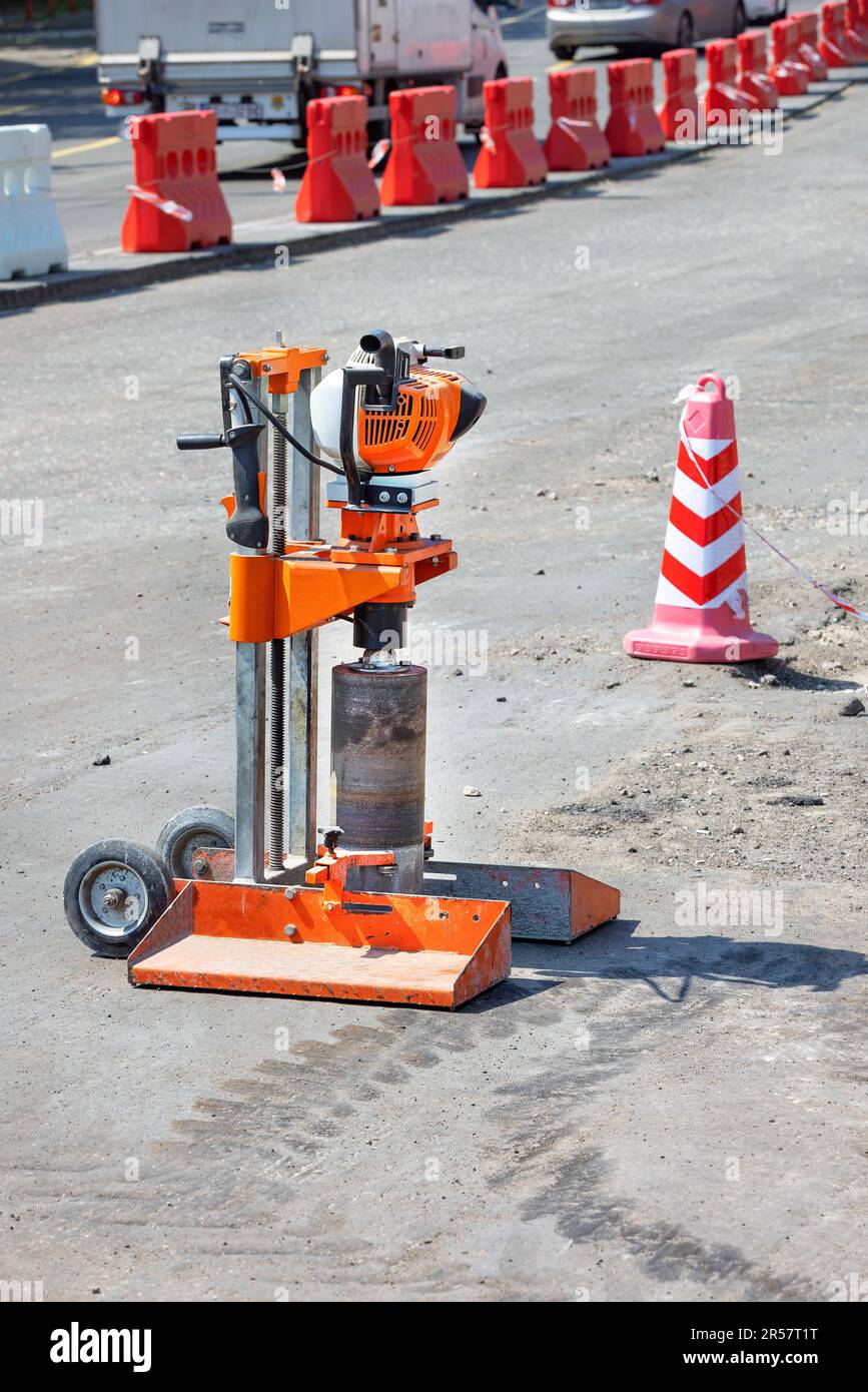 Drilling gasoline machine for cutting samples of asphalt concrete on ...