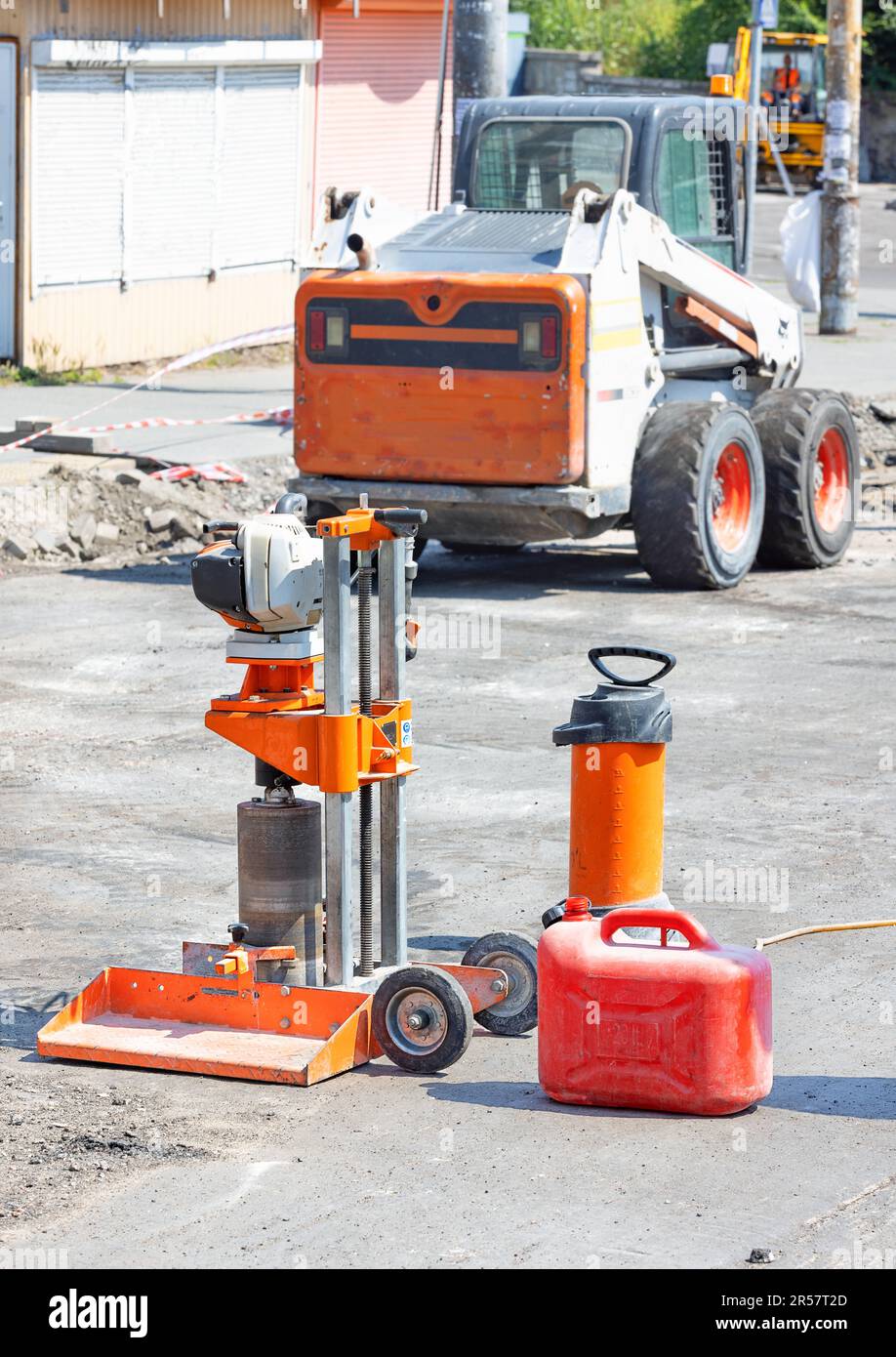 Drilling gasoline machine for cutting samples of asphalt concrete with ...