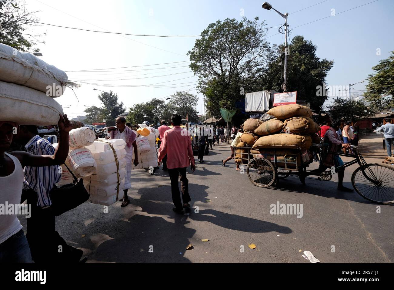 India. Kolkata. daily life Stock Photo - Alamy
