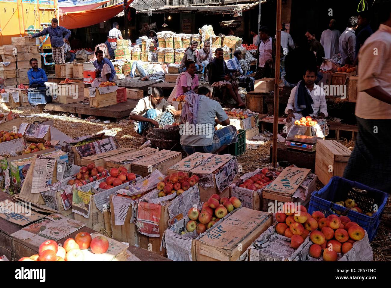 Kolkata local hi-res stock photography and images - Alamy