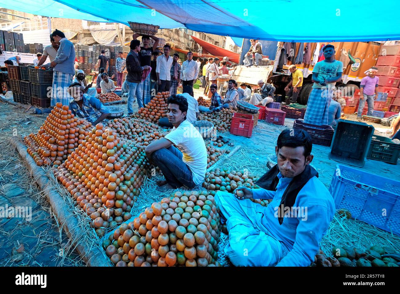 India. Kolkata. local market Stock Photo - Alamy