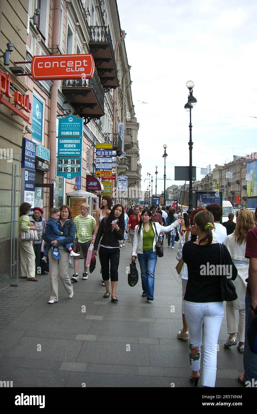 Russian city life hi-res stock photography and images - Alamy