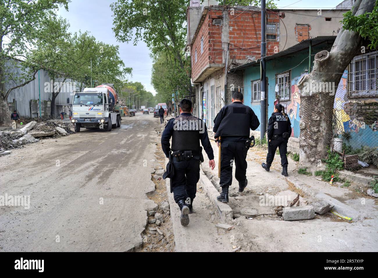 Police patrol makes rounds in the most criminal area in Buenos Aires ...