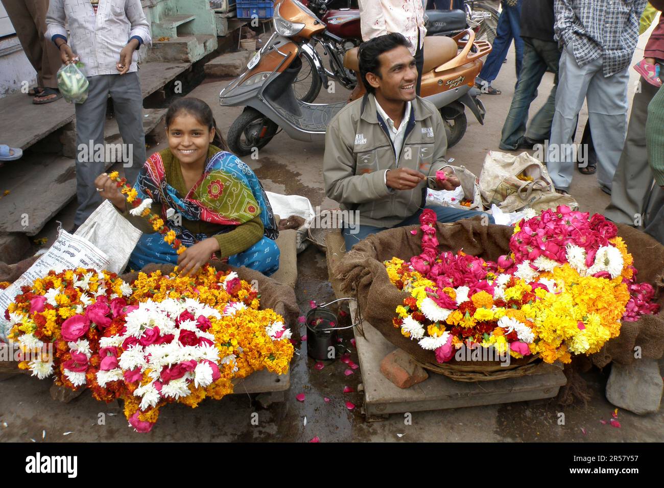 Flowers market. Ranthambhore. Rajasthan. India Stock Photo - Alamy