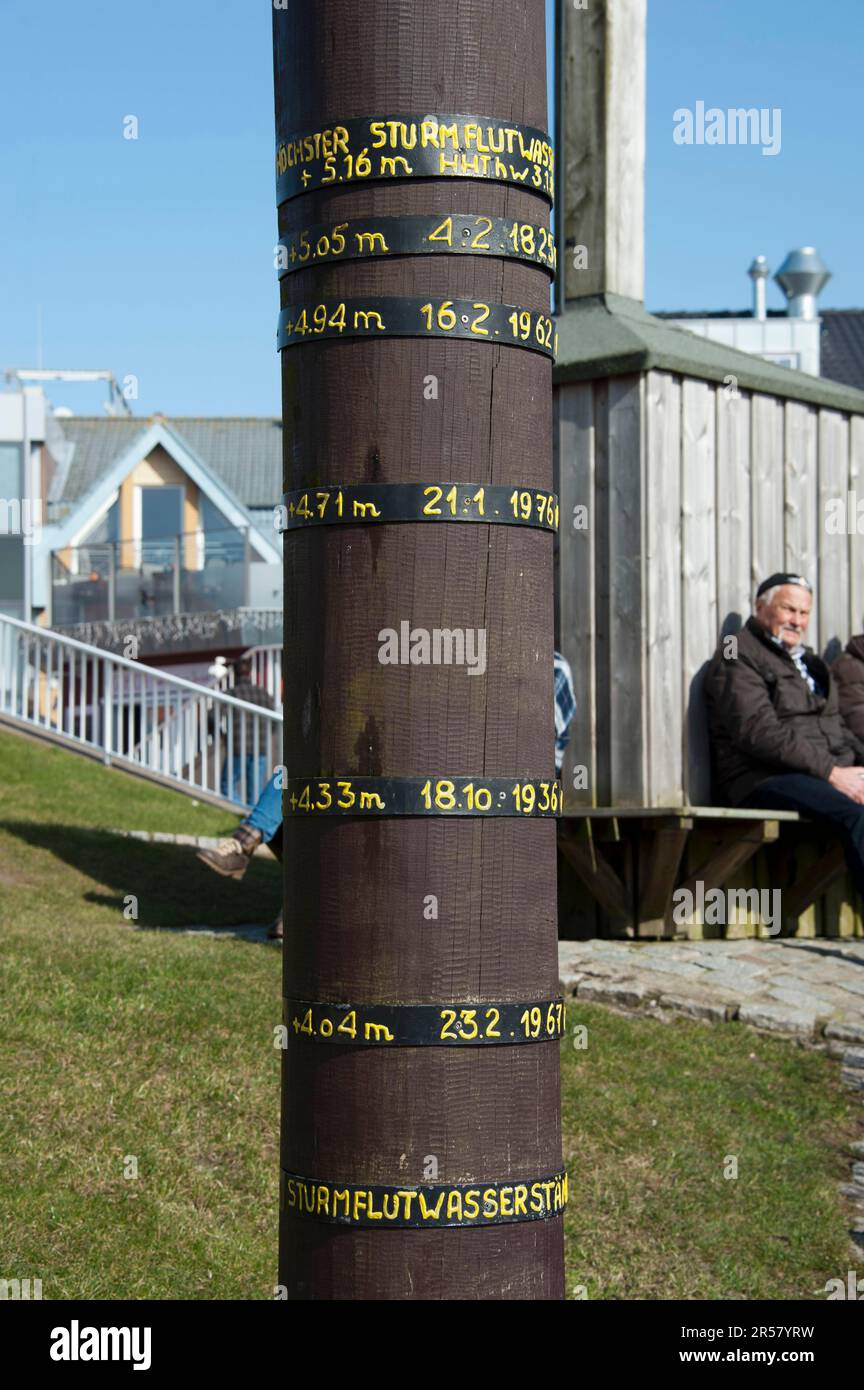 Water level indicator, water level gauge, tide gauge, North Sea resort ...