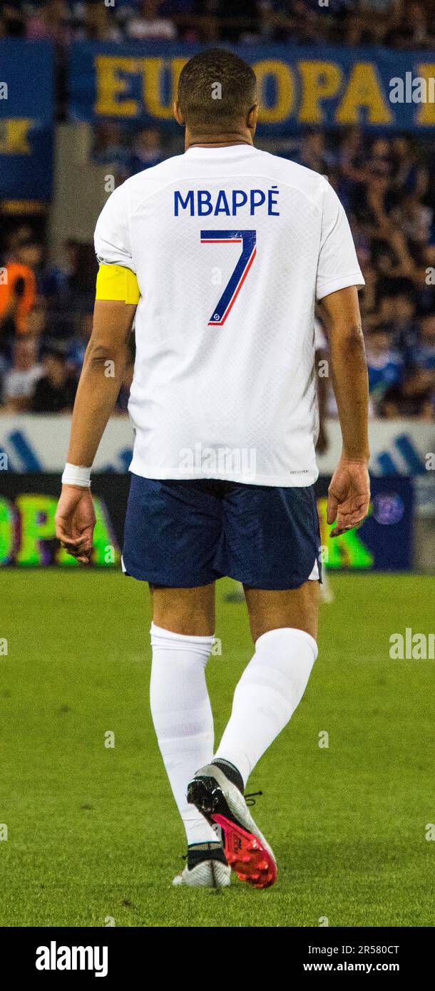 Kylian MBAPPE (Paris St. Germain) from behind Stock Photo - Alamy