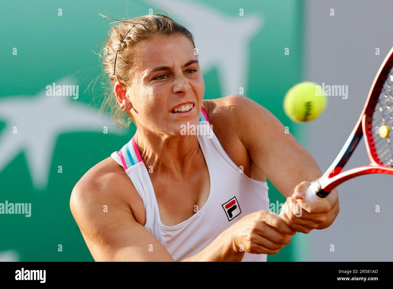 Emma Navarro of the U.S. plays a shot against Canada's Bianca Andreescu ...