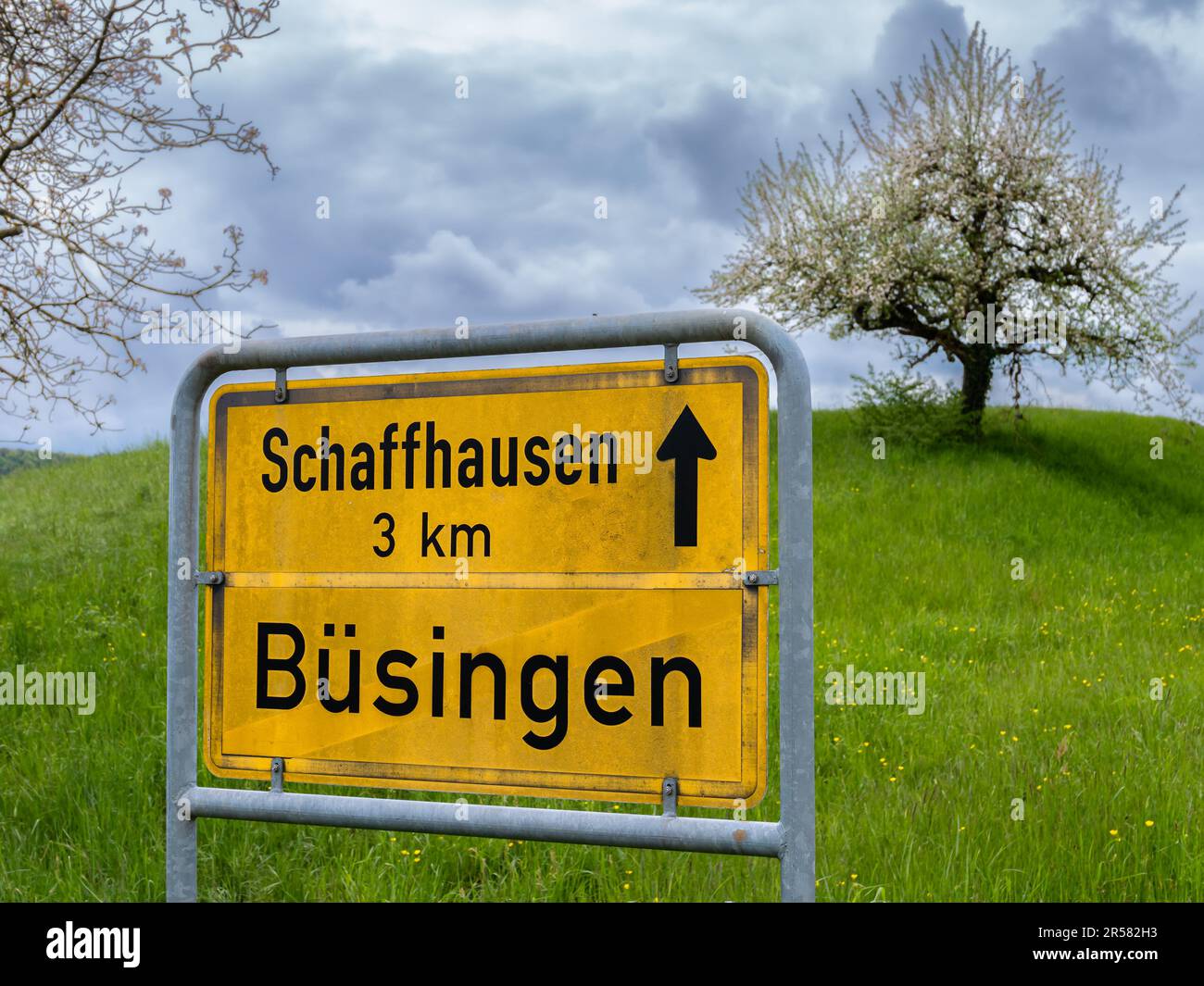 The municipality of Busingen is completely surrounded by Swiss ...