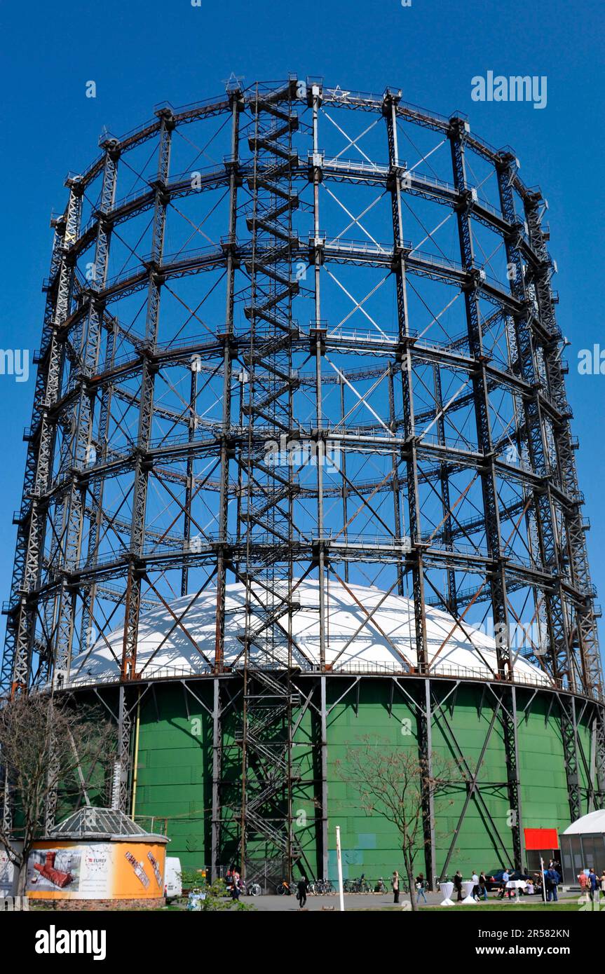Gasometer structure hi-res stock photography and images - Alamy