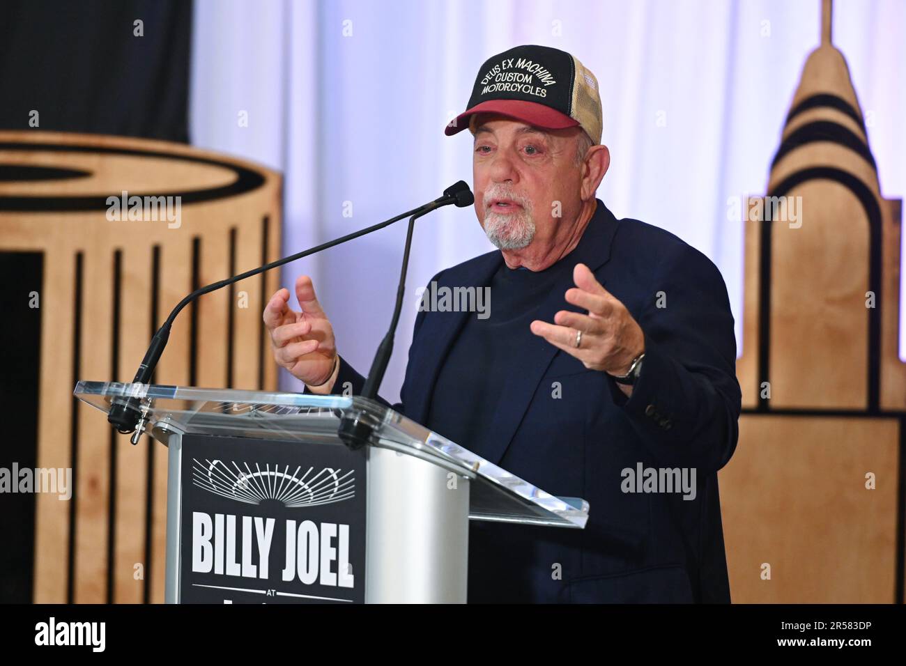 Billy Joel makes an announcement regarding his record-breaking ...