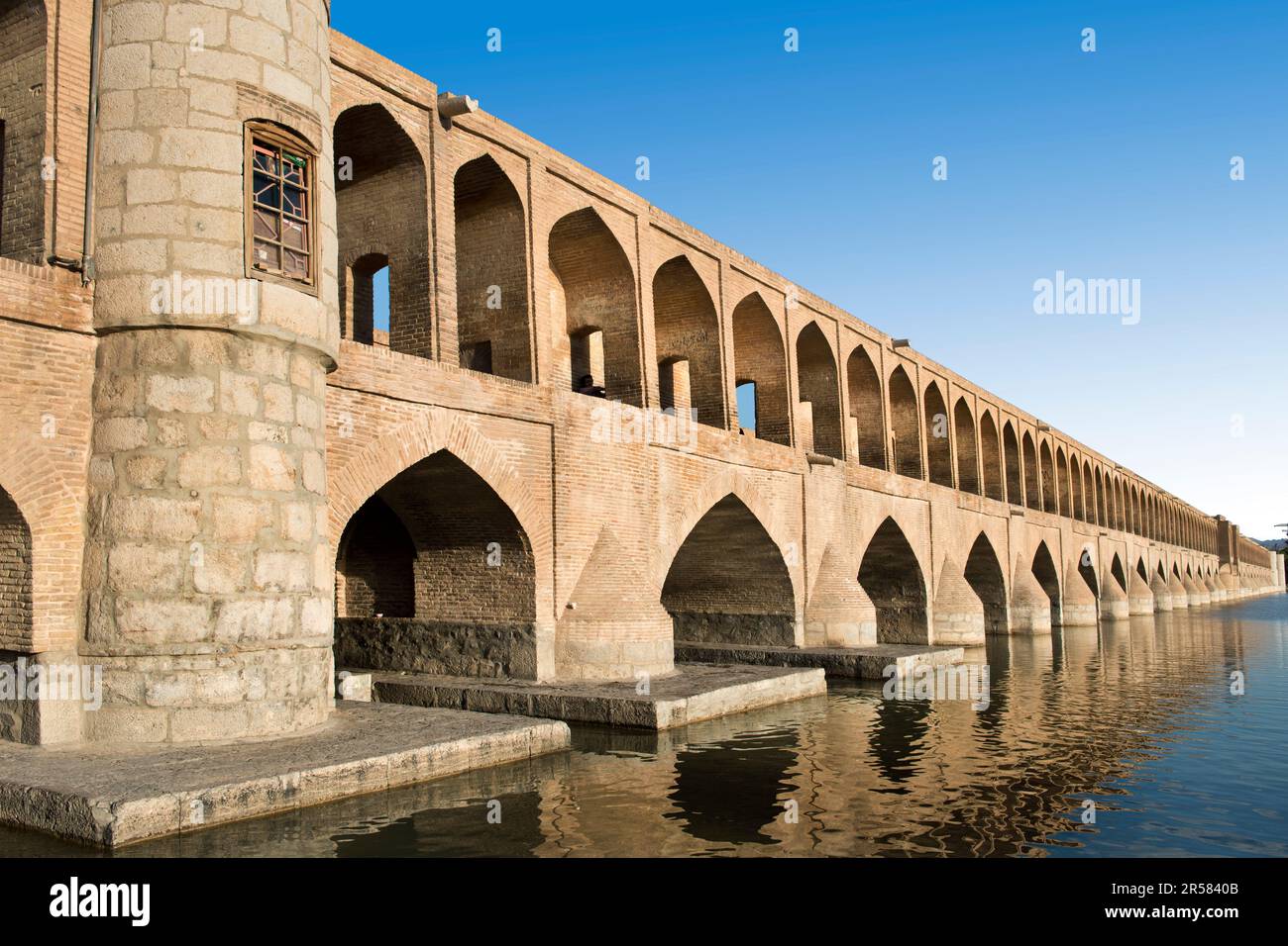 Khajoo bridge hi-res stock photography and images - Alamy