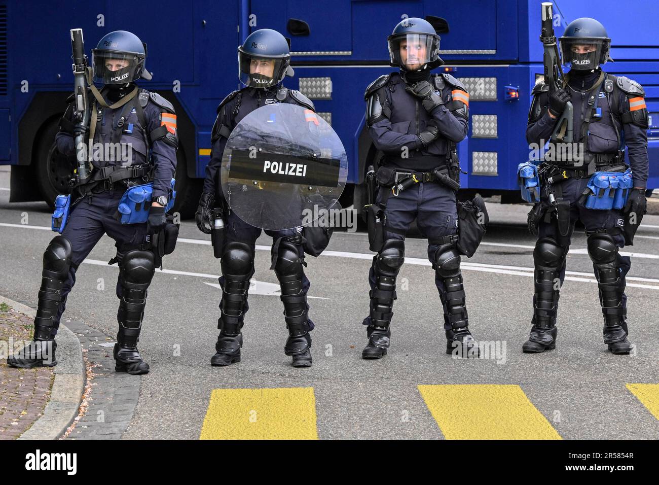 Protective equipment hi-res stock photography and images - Alamy