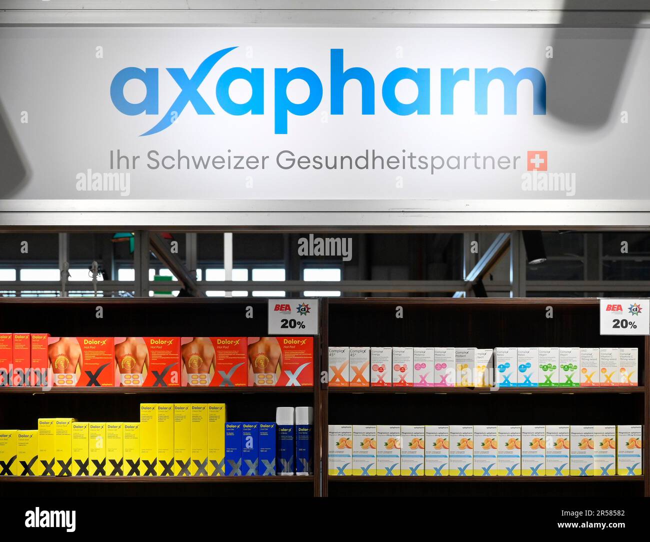 Medicinal shelf hi-res stock photography and images - Alamy