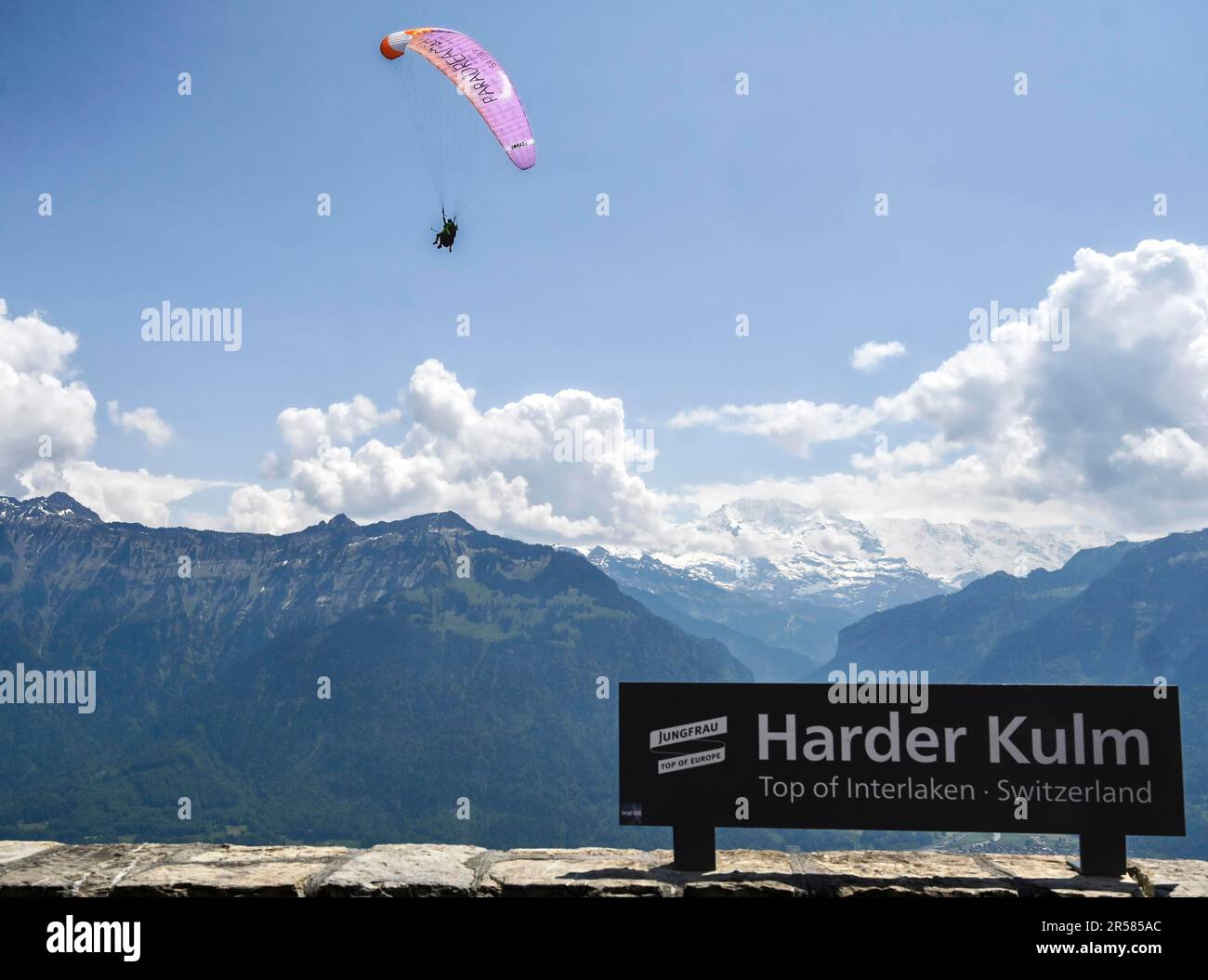 Outdoor lettering hi-res stock photography and images - Alamy