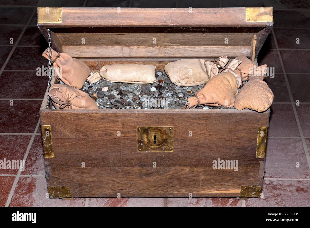 Roman money chest hi-res stock photography and images - Alamy