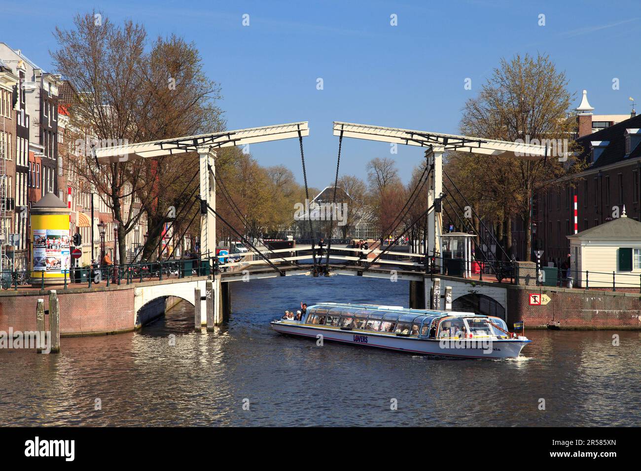 Lift bridge, Amstel, Amsterdam, North Holland, Netherlands Stock Photo ...